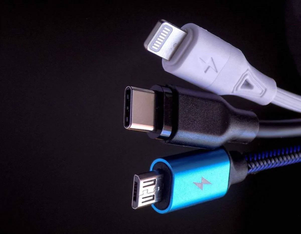 Lightning Vs USB C: What's Different (And Which Is Better)?, 42% OFF
